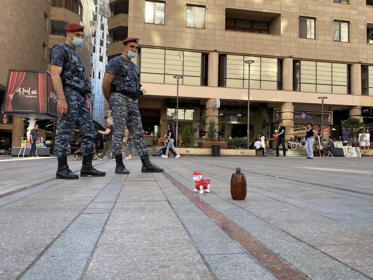 How do Yerevanians anticpate an outbreak of another war in Armenia?